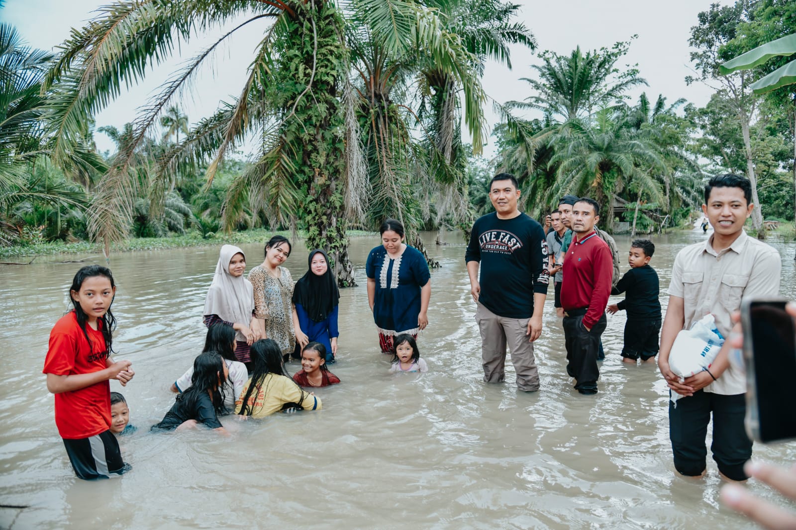 Banjir Merendam Rumah Warga Pj. Bupati Heri Tetapkan Status Tanggap ...
